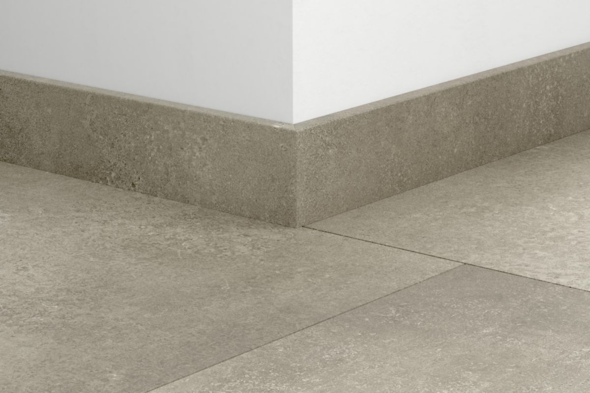 QUICK STEP - Plinthe standard pour sol vinyle - béton nuageux ...