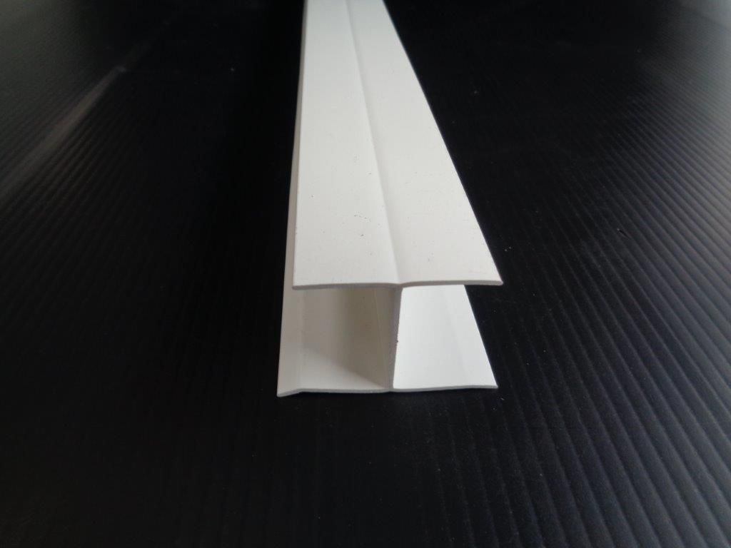 PROFILES DE L'OUEST - Profil H PVC M1 22mm + blanc 5m | Point.P