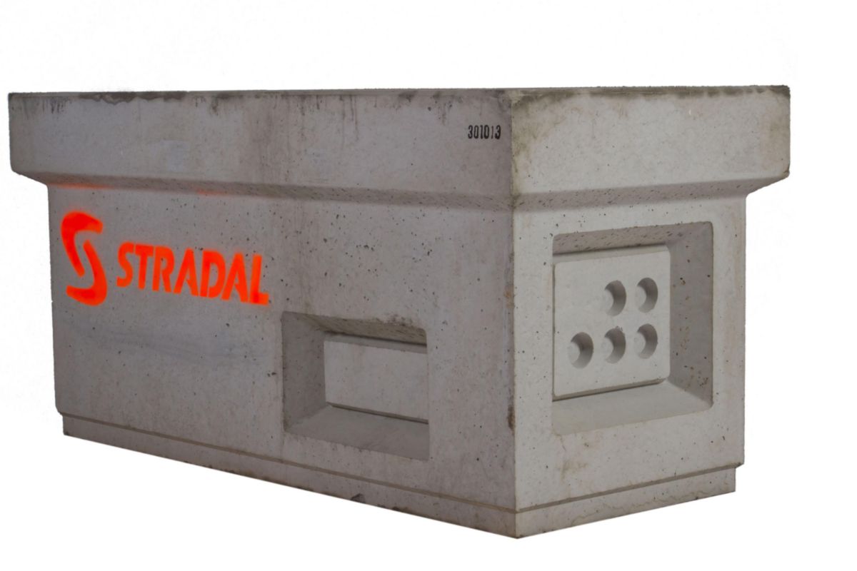 STRADAL - Chambre Télécom L2T avec fond Stradeasy - béton | Point.P