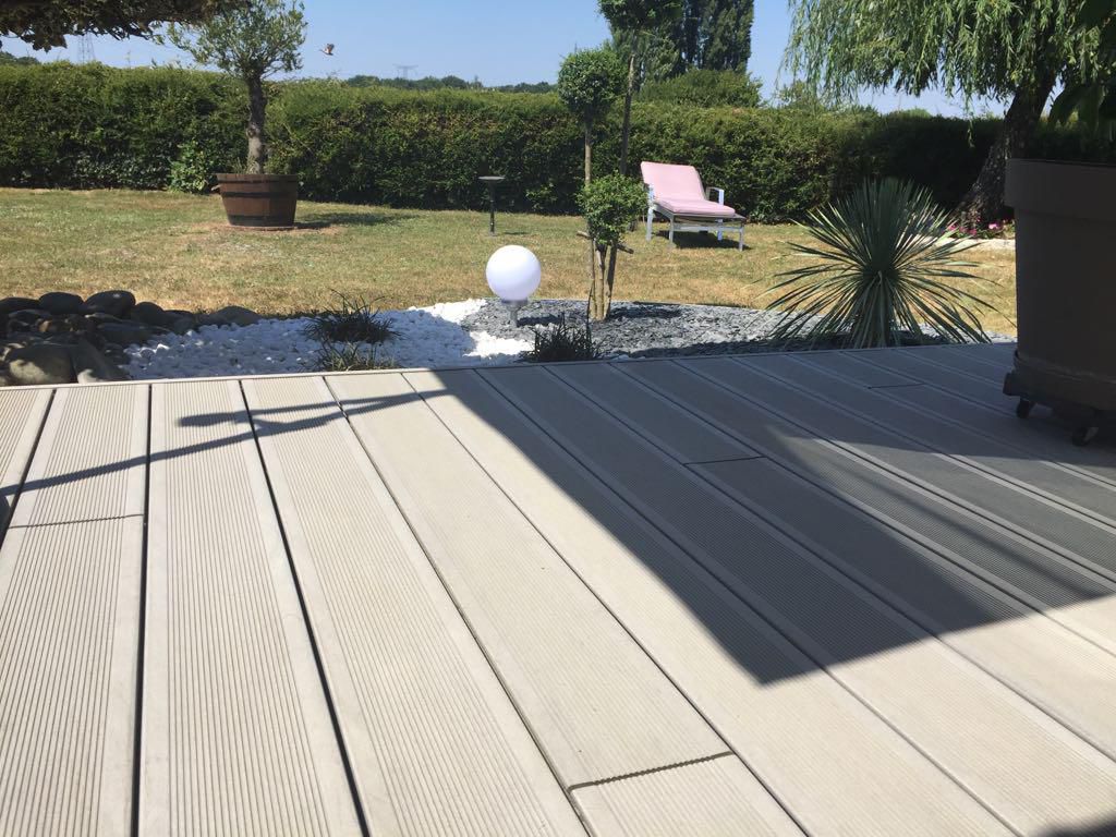 SILVADEC - Lame de terrasse rainurée Élégance - bois composite gris ...