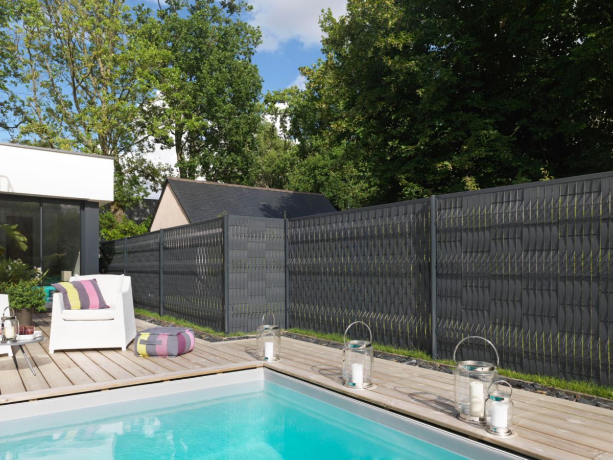 cloture pvc chez point p