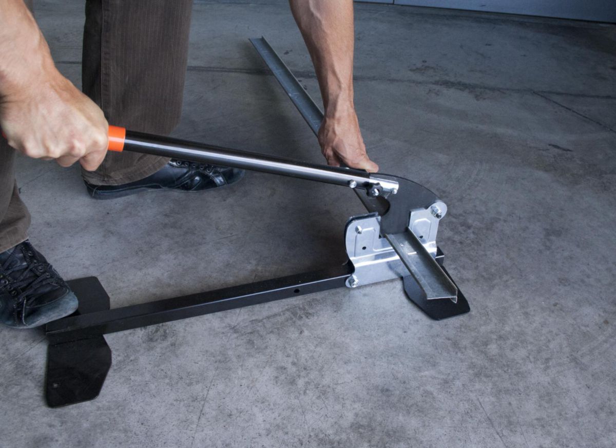 EDMA - Guillotine pour rail et montant de 48mm stud cutter | POINT.P