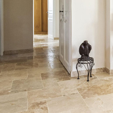 Comment choisir mon sol intérieur en pierre naturelle ? | POINT.P